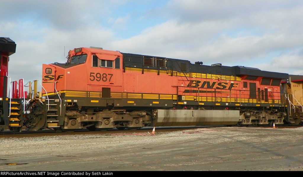 BNSF 5987